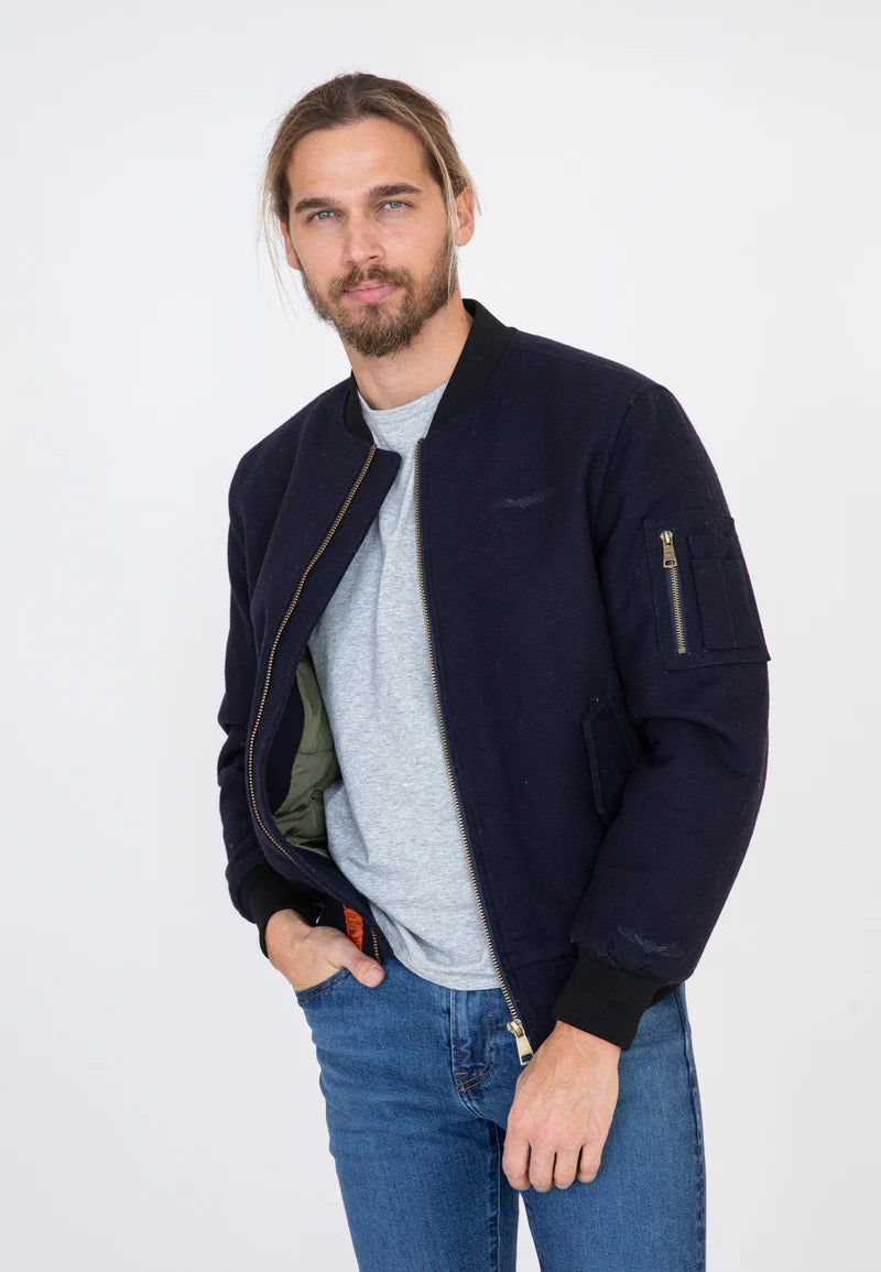 TRACK1 – The Royal Racer Eshop